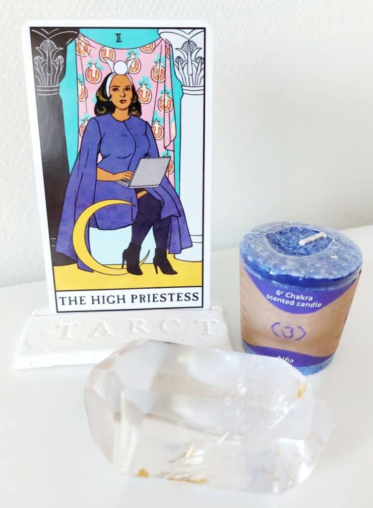 Balance Your Chakras With Tarot: A Roadmap To Inner Peace – Calming Cosmos